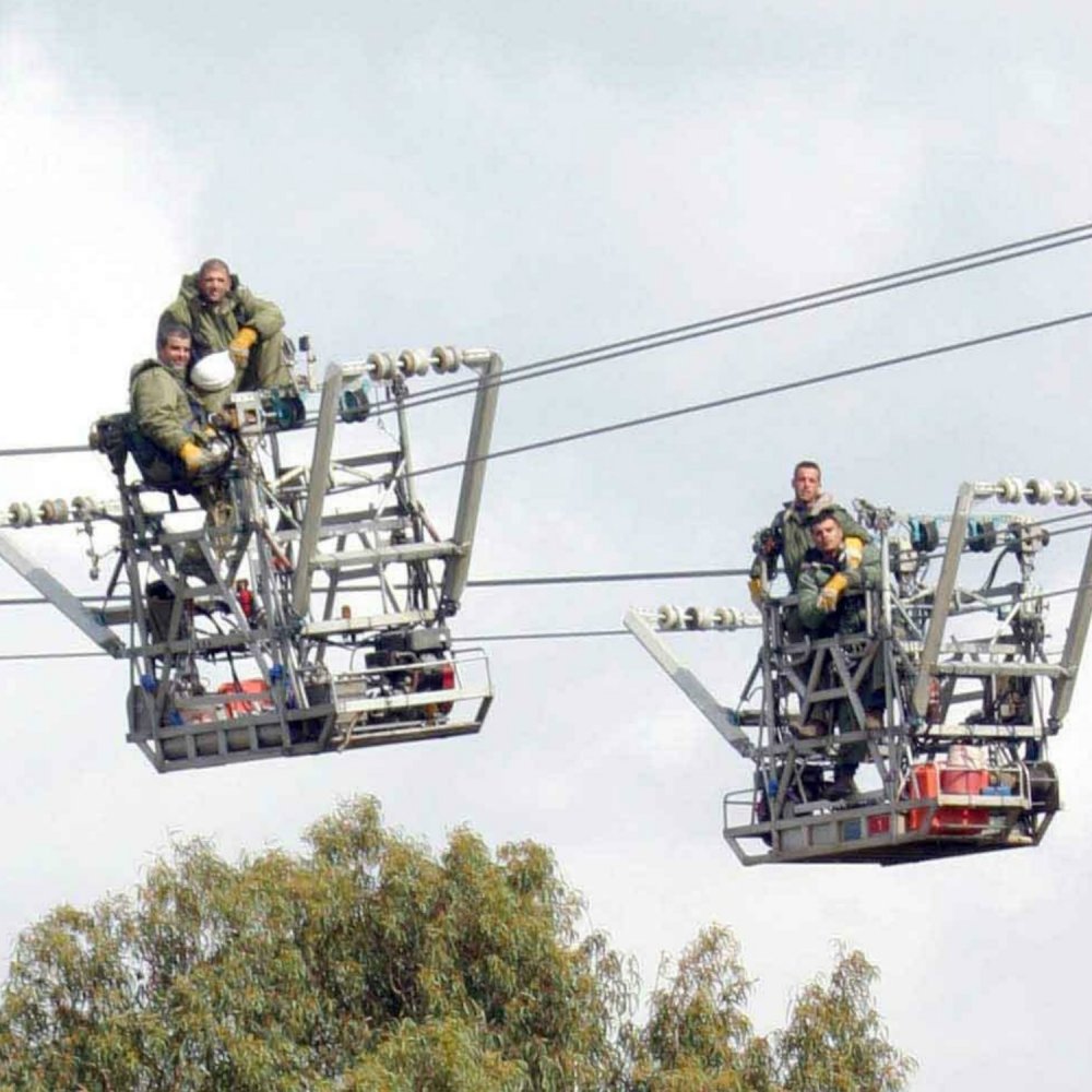 High-Voltage Rail Cart - SAN Ltd - Challenging Engineering